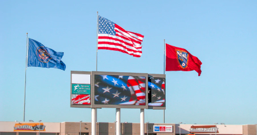 The Best Giant Flagpoles for Displaying Your Patriotism – Colonial Flag