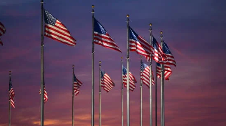 How to Properly Illuminate Your Flag – Colonial Flag