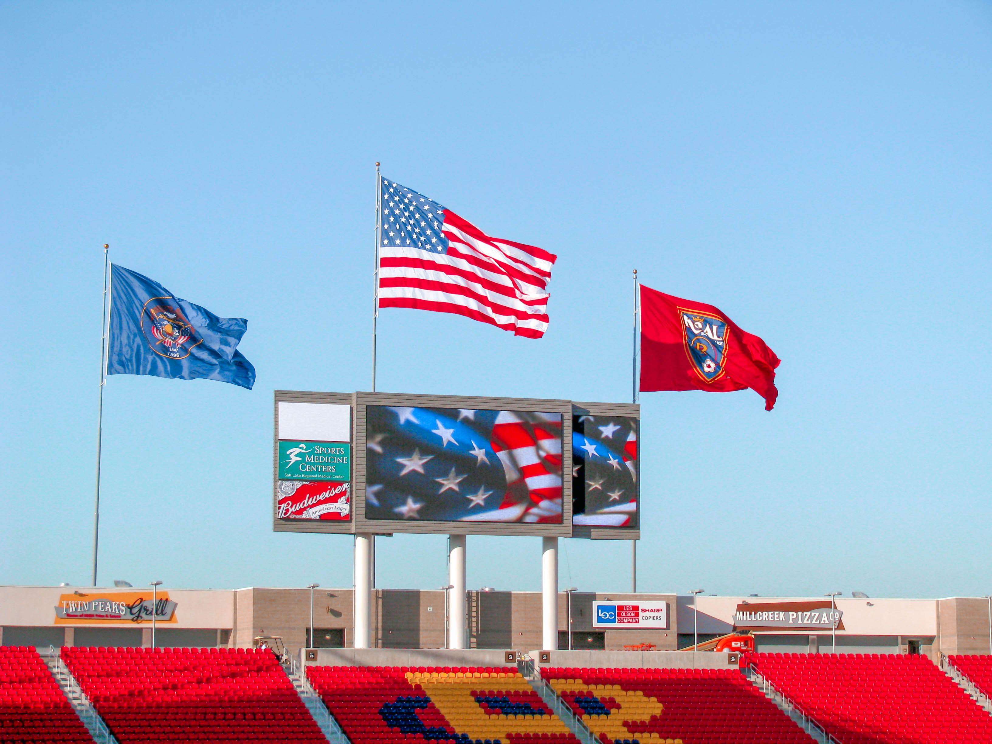 Commercial Flag on Flagpole | Colonial Flag