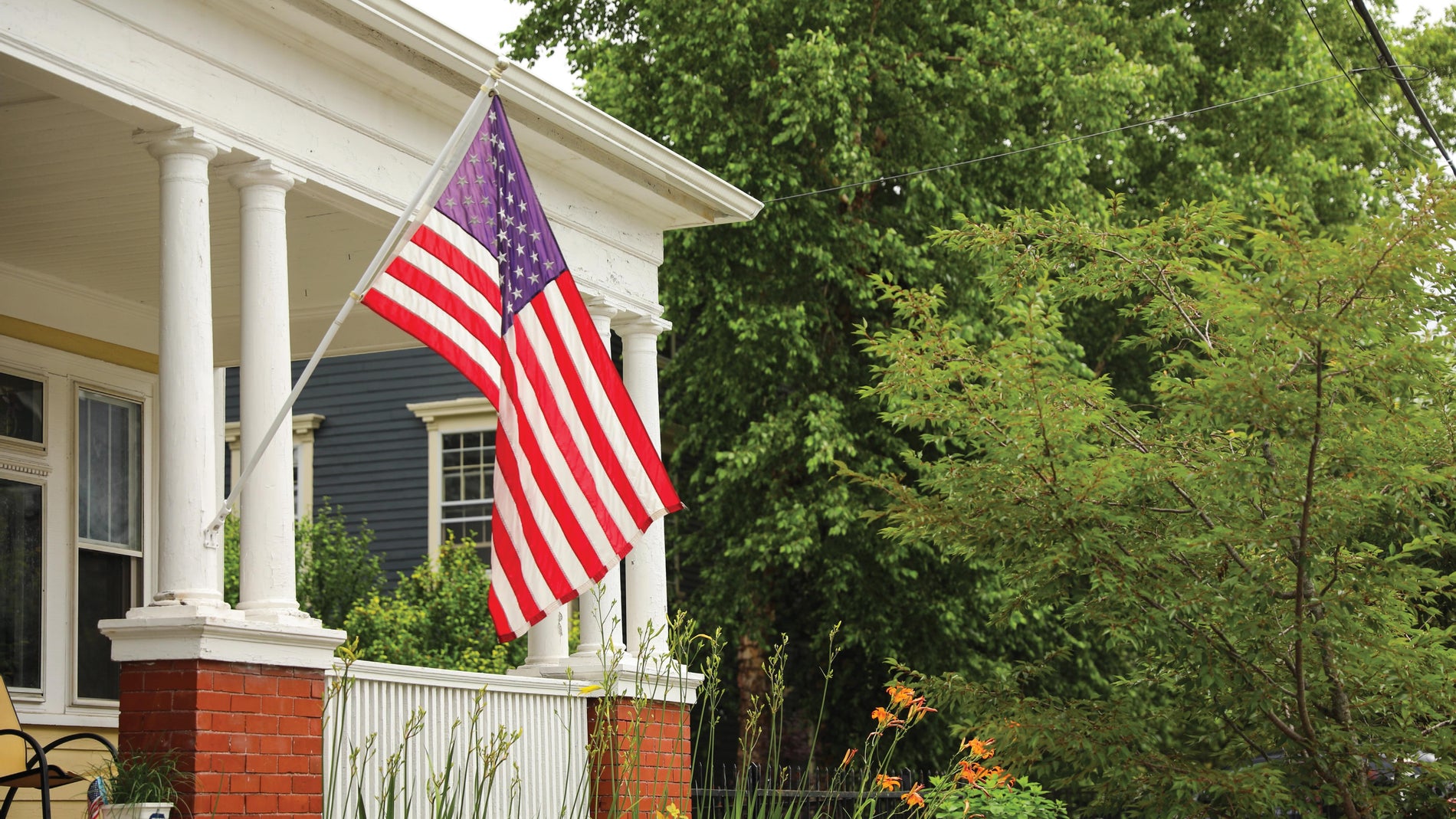 Colonial Flag | Home